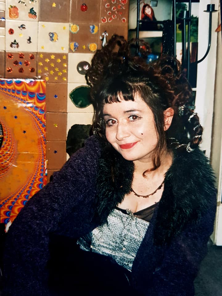 Claire Garvey – On The Right TRAX