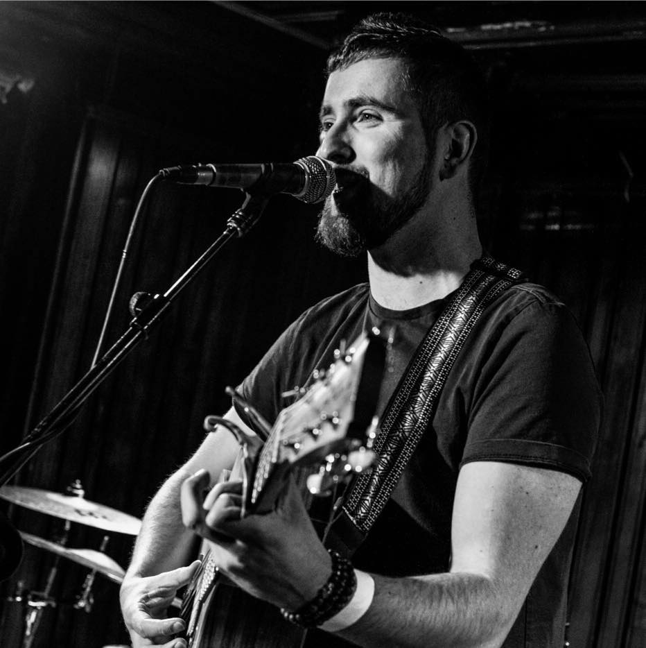 Eoin Martin – On The Right TRAX