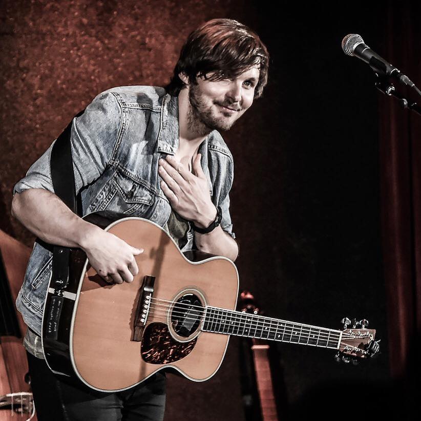 Charlie Worsham – On The Right TRAX