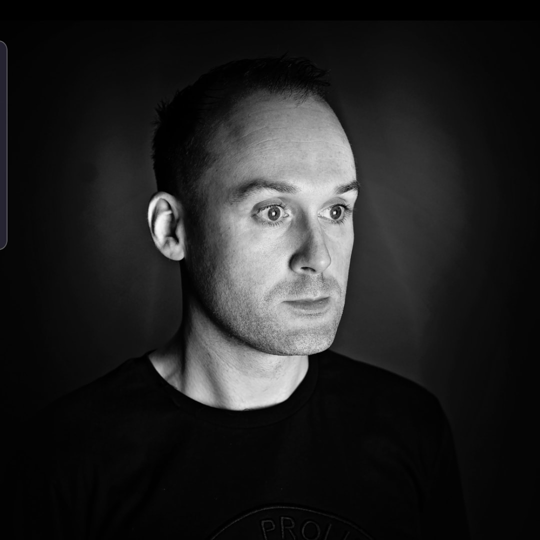 Paul Skelton – On The Right TRAX